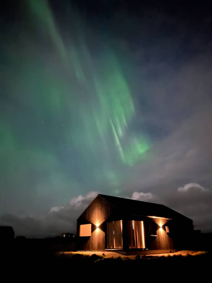 Torfa Lodge 6 - Boutique Cabin - Private Hot Tub - Islande