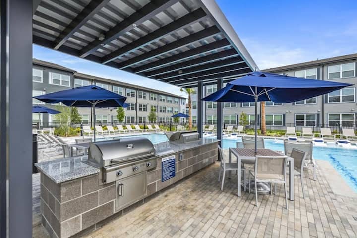 Modern 2 Bedroom Apartment - Houston, TX