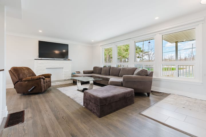 Beautiful Single Family Home In Ottawa - Ottawa