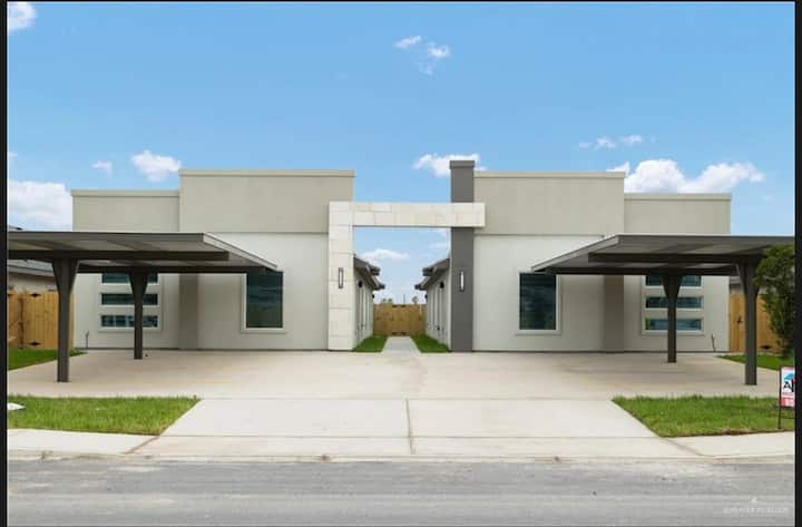 Brand New Modern Apartment - Pharr, TX