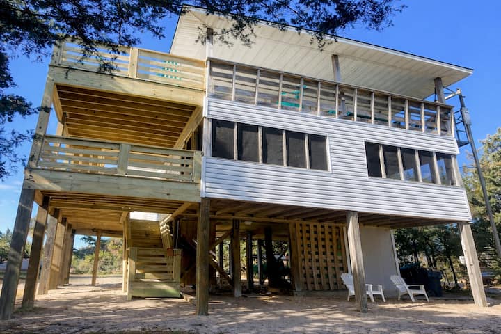 Second Row From The Beach, 4br, And Pet Friendly - Outer Banks, NC