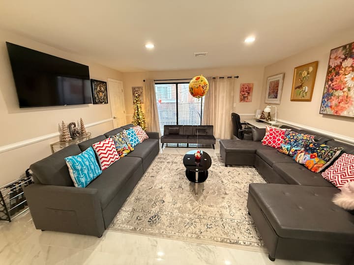 Near New York City Metlife Stadium American Dream - North Bergen, NJ