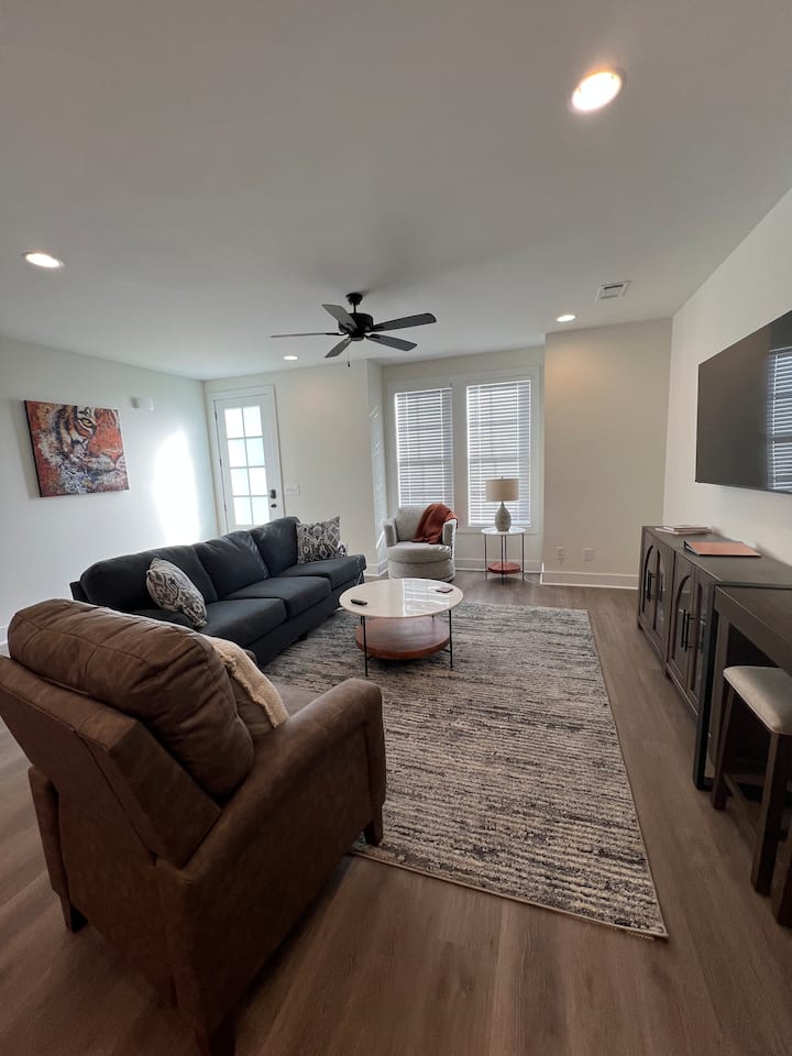 Auburn Getaway Home, Family Friendly, Sleeps 8 - Auburn, AL