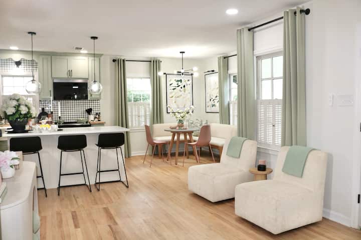 Modern Calm - A Soothing Stay - Mobile, AL