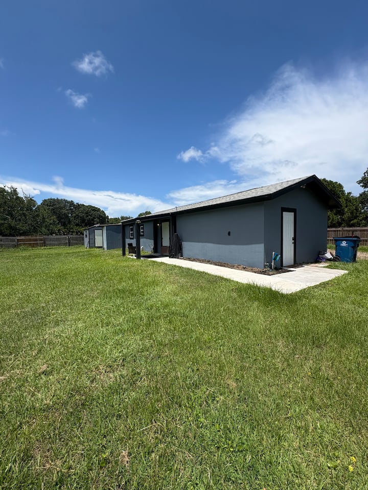 Entire Home For The Cost Of A Room - Palm Bay, FL