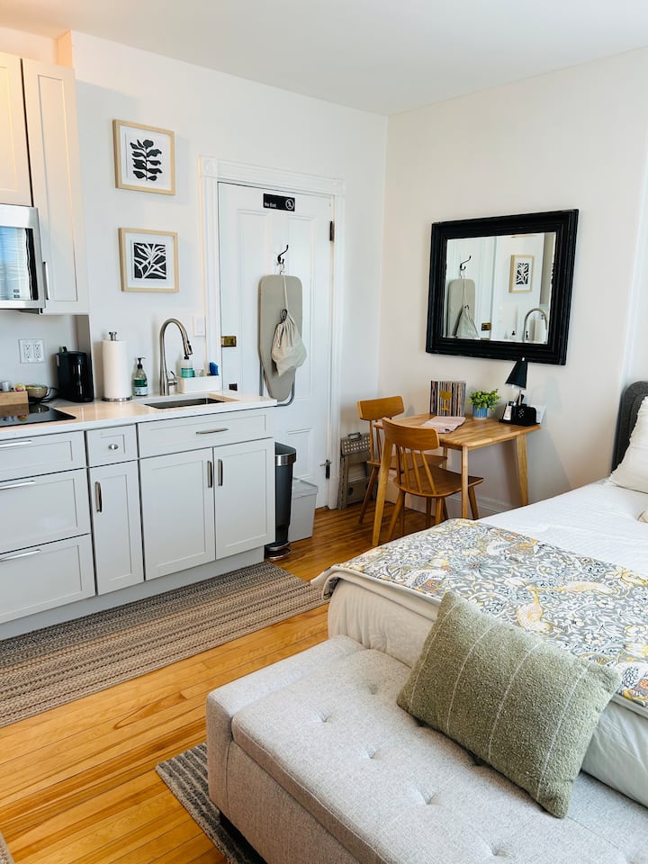 Perfect Cocoon In Lovely Spot - Portland, ME