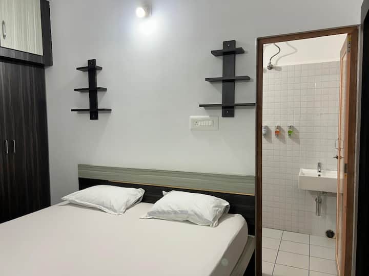 Rumi Homestays-studio Apartment-1st Floor-205a - Bhubaneswar