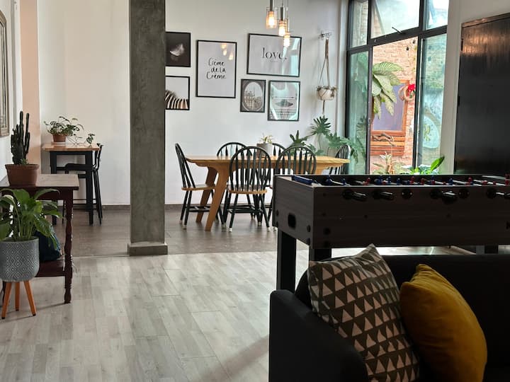 Departamento Col. Americana (Chapu Y Expiatorio). - Guadalajara