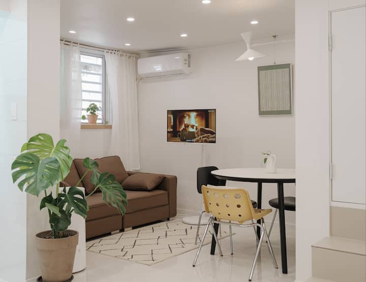 따뜻한 바닥난방| 신논현역 도보5분| 공항버스3분 | 짐보관 | 스타필드 | 코엑스 - Seoul