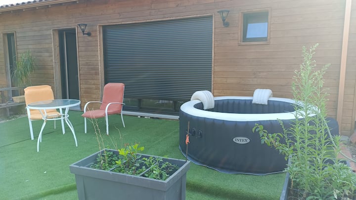 Studio Au Calme - Château de Neuvic