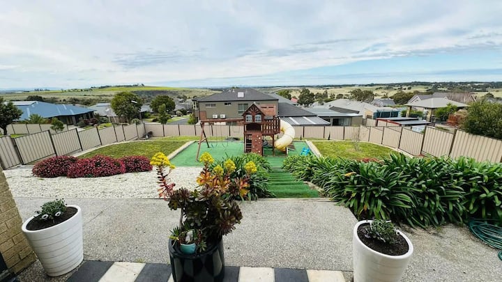 Spacious 6br Villa Sleeps 30+ Great For Relax - Sunbury