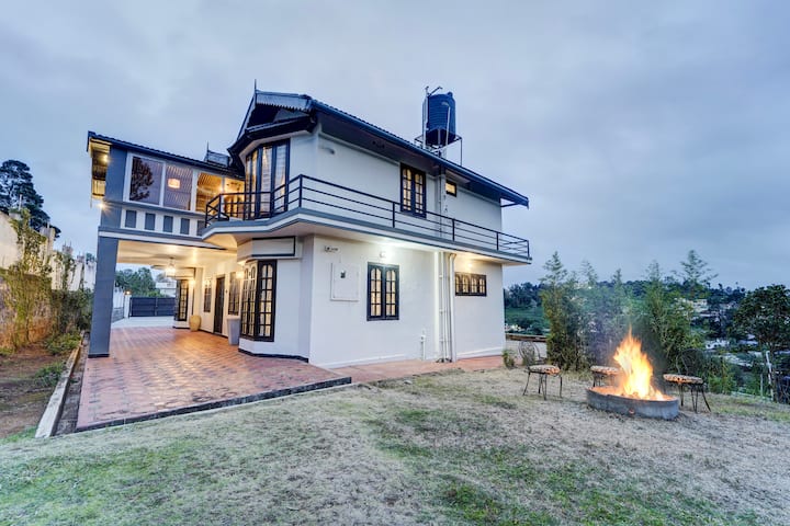 3-bhk W/ Garden, Balcony & Picturesque Verandah - Kotagiri