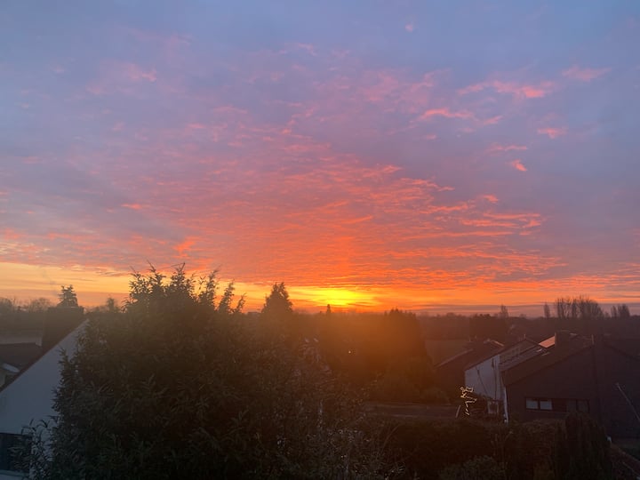 Wohnung In D-unterbach 3 Zimmer - Düsseldorf