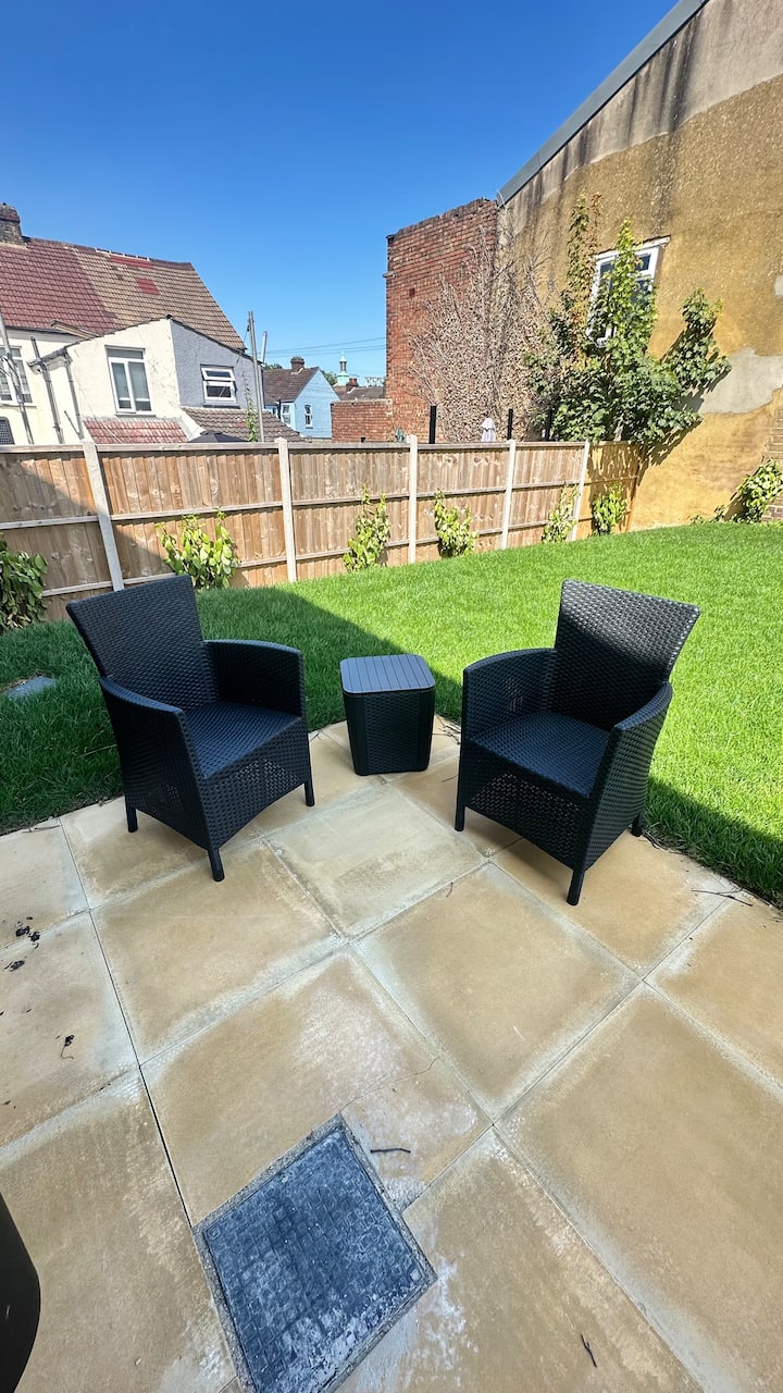 New Gillingham Gem | Garden • Parking • Wifi - Gillingham