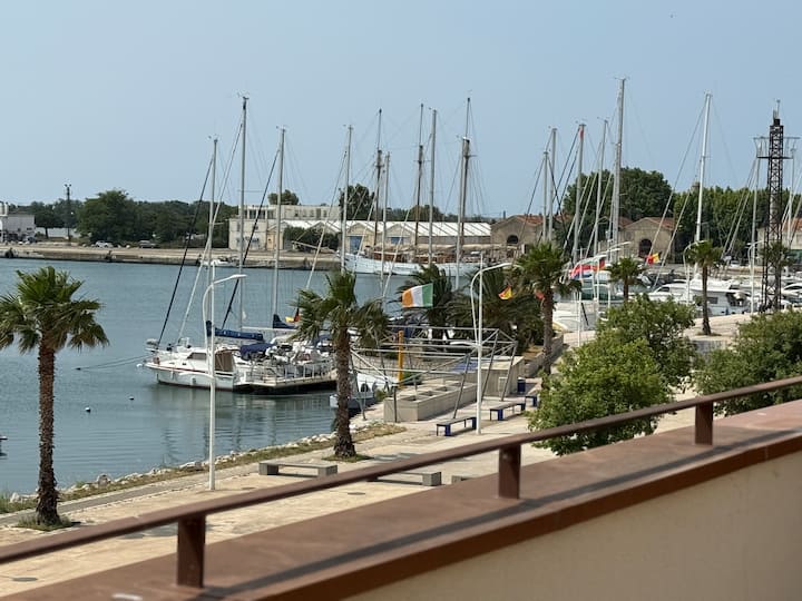 Duplex 3 Chambres Avec Terrasse Sur Le Port - Port-Saint-Louis-du-Rhône