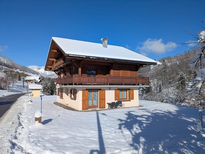 Appartement Spacieux, Lumineux Au Cœur Des Aravis - Thônes