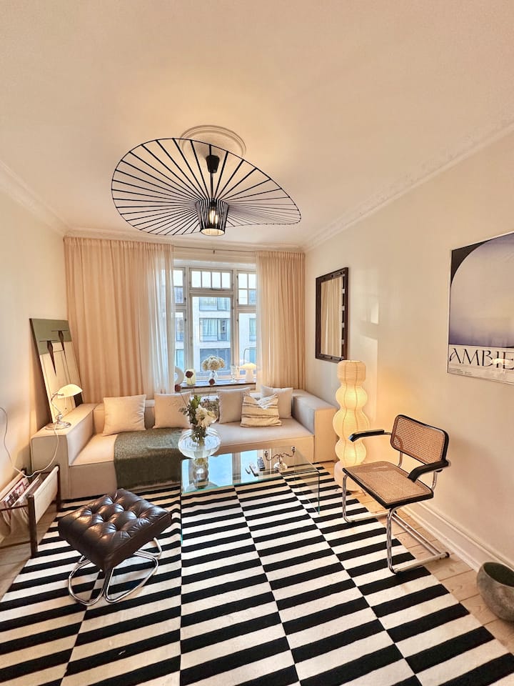 Bright And Spacious Apartment - 