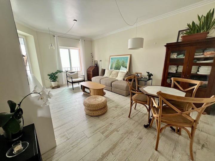 2-bedroom In Heart Of Cascais - Estoril