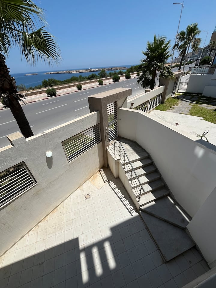 Une Villa Duplex Vue Sur Mer - Monastir