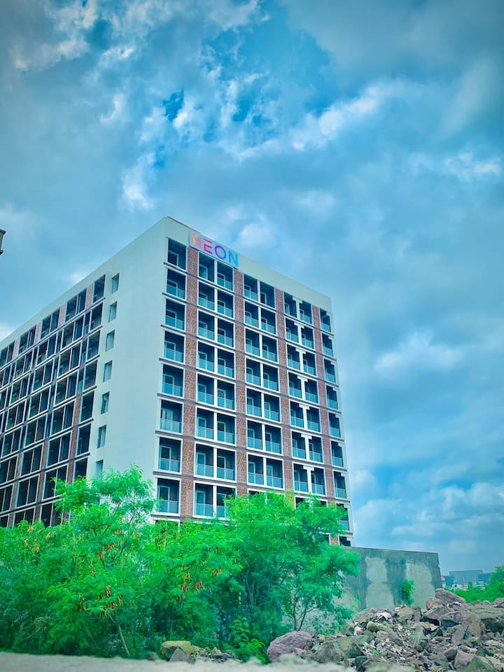 Nest Aerotel 909, Newyork Style Apt ! @ Airport - Pune