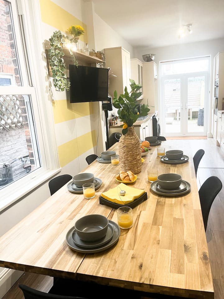 4 Bdr Family Home Near Restaurants, Train & Beach - Portsmouth