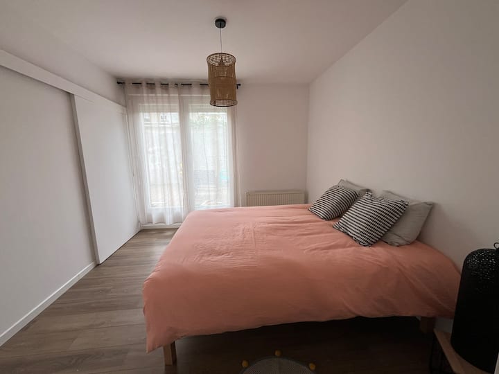 T2 Chic Avec Terrasse Plein Ciel-centre Au Calme - Boulogne-sur-Mer