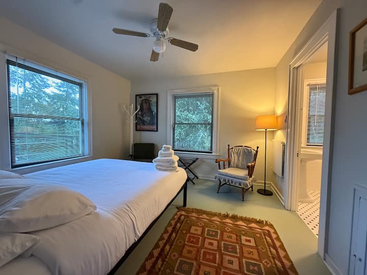 Moby Dick - Room With Private Bath Bay View - 1 - Ocean Park, WA