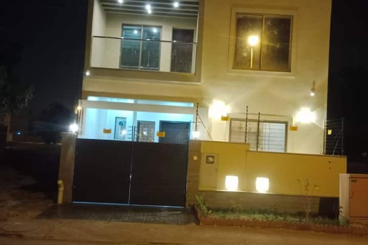 Luxury Air Bnb Bahria Town Karachi Guesthouse - Karachi
