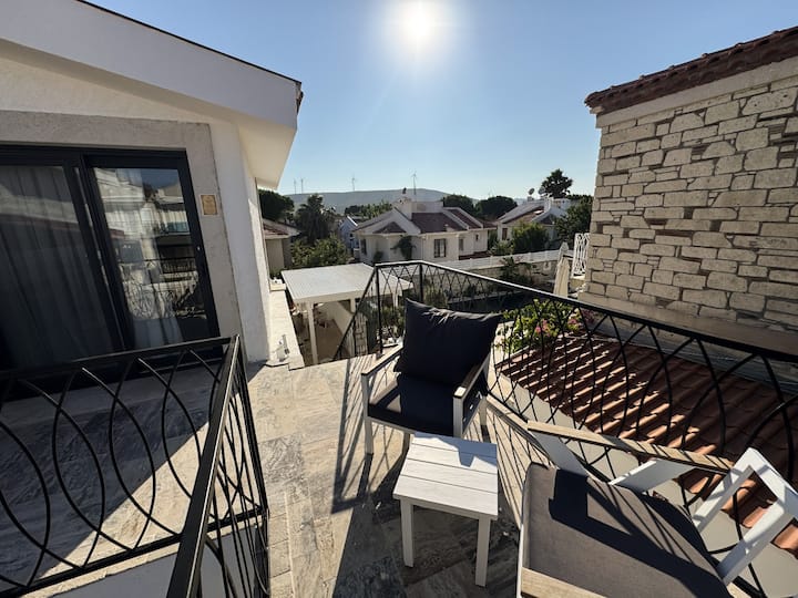 Alaçatı,da Havuzlu Otel - Çeşme