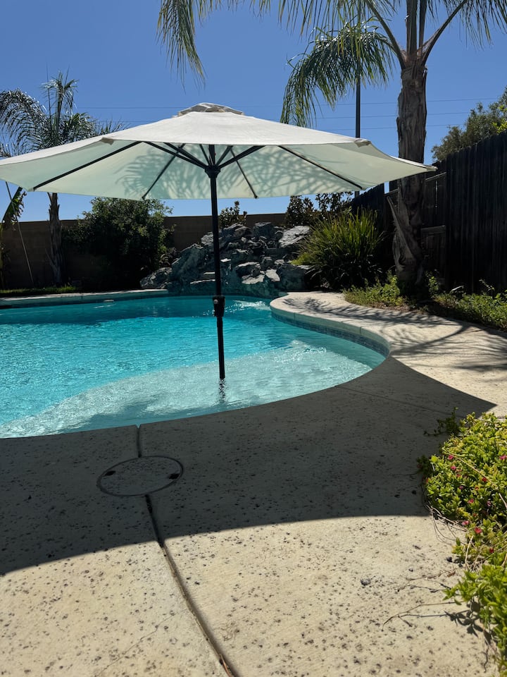 Ideal For Families And Remote Workers– 5br Retreat - Coalinga, CA