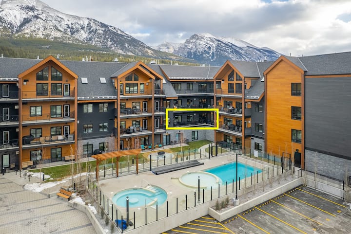1,250 Sf Luxury Home + Best Amenities In Canmore - Canmore