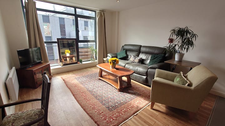 Benji's Bothy: Cosy Central Flat - Salford