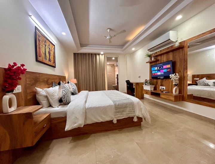 Radiant @Modern 1bhk |Power Backup |Golf Course Rd - Gurugram