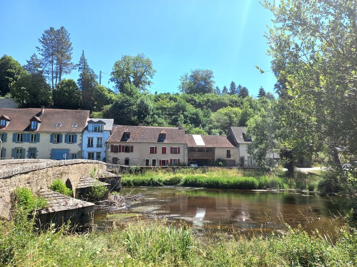 Maison Au Bord De La Creuse, Vue Sur Pont Roby - Felletin