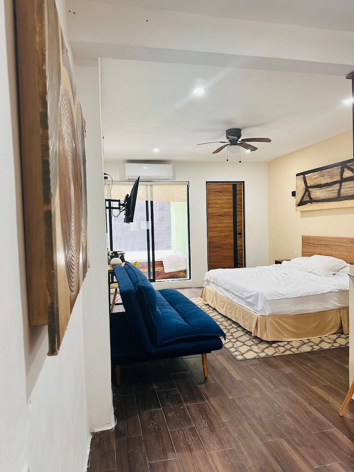 Departamento, Cama King, Jacuzzi Y Cocina Equipada - Cancún