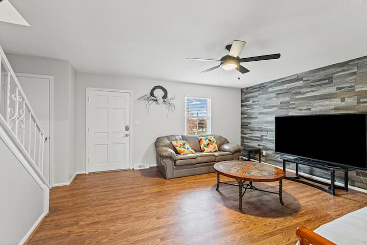 Shalom House Near Kc Mo - Longview Lake, MO