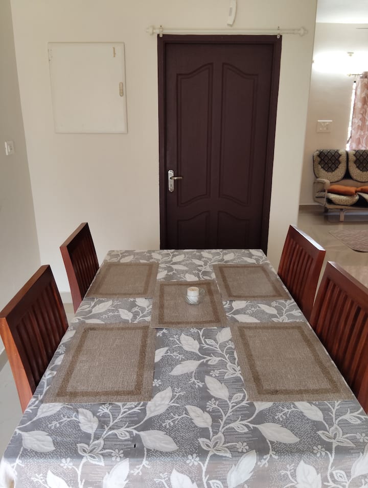 Diya-ac 2bhk| Near Temple & Airport| First Floor - ティルバナンタプーラム