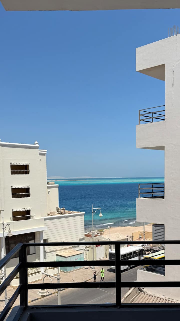 2bd Charming Stay-steps From The Sea - Hurgada