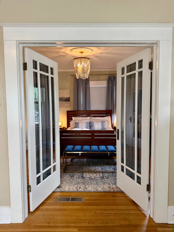 Quiet Canopy St • Fenced Yard • Designer King Bed - Reno, NV