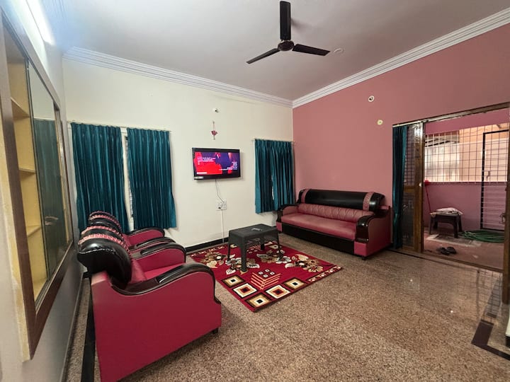 Formula1 Homestay - Srirangapatna