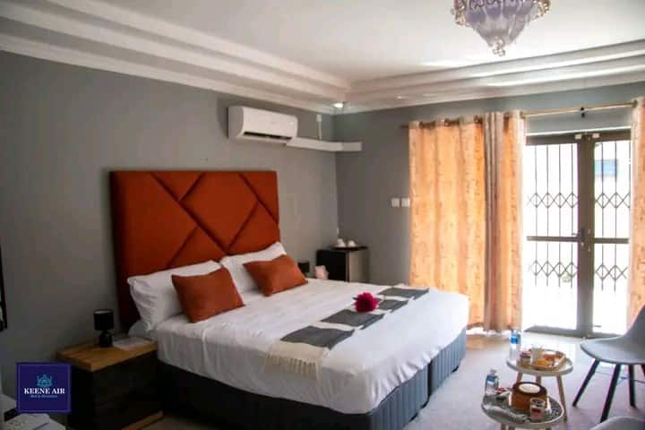 Keene Bnb - 가보로네