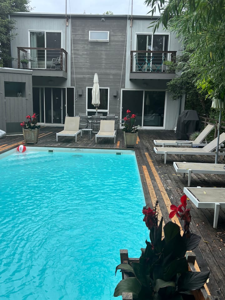 Private Pines 4 Bedroom Retreat - Fire Island, NY