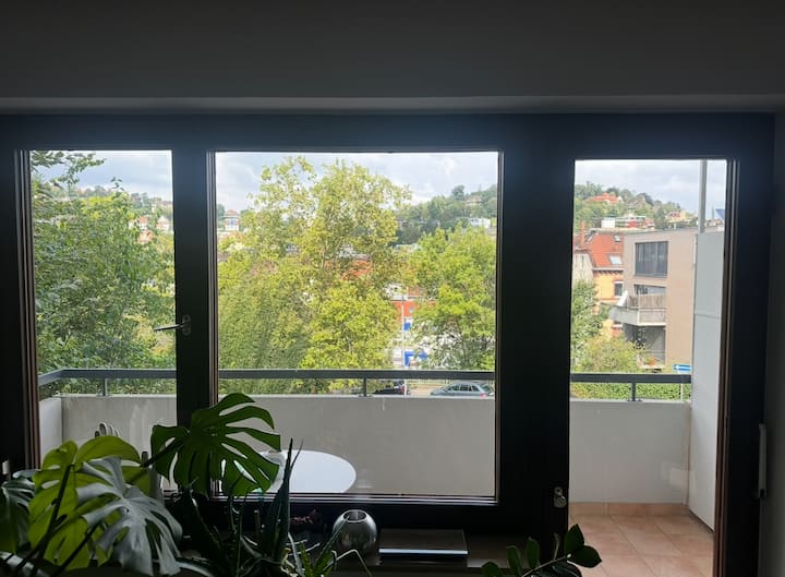 Colourful, Comfortable Space - Stuttgart