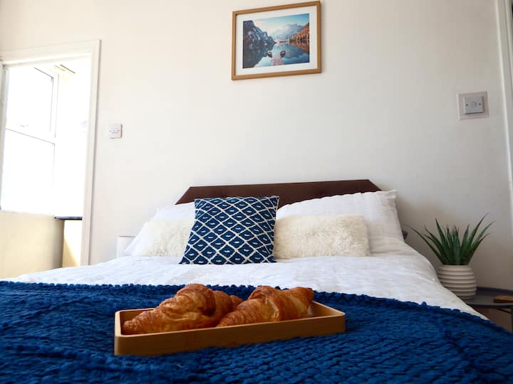 City Centre & University Flat | Long & Short Term - Bradford