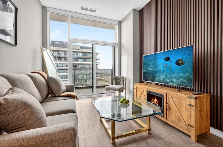 Pool/ King Bed/wifi/toronto Lakeview/free Parking - Ajax