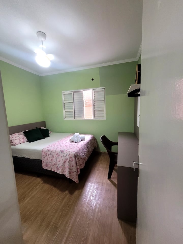 Hospede-se Com Conforto E Simplicidade - São Carlos