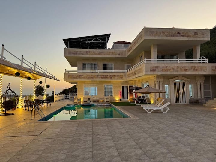 Al-castle Villa, Enjoy The View. - Jordania