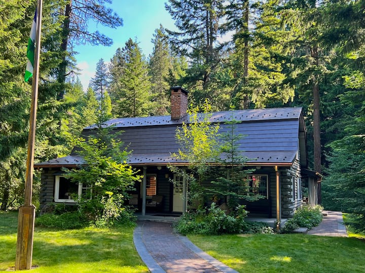 Riverwood Lodge - Trout Lake, WA