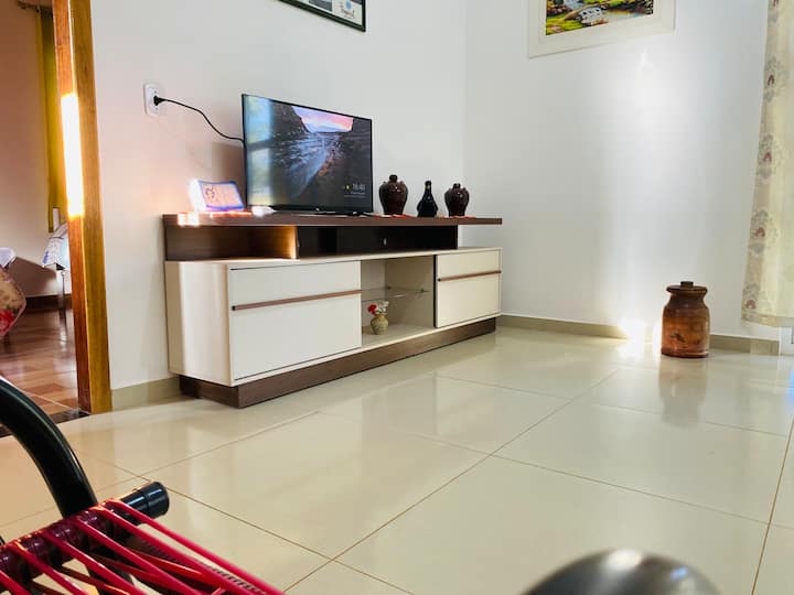Casa Nova Na Fronteira!
Com Wi-fi E Tv! - Foz do Iguaçu