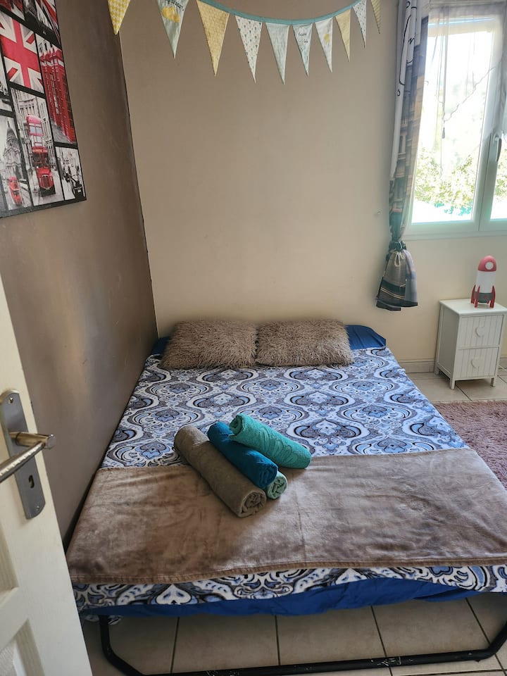 Chambre Dans Maison - Plan-de-Cuques